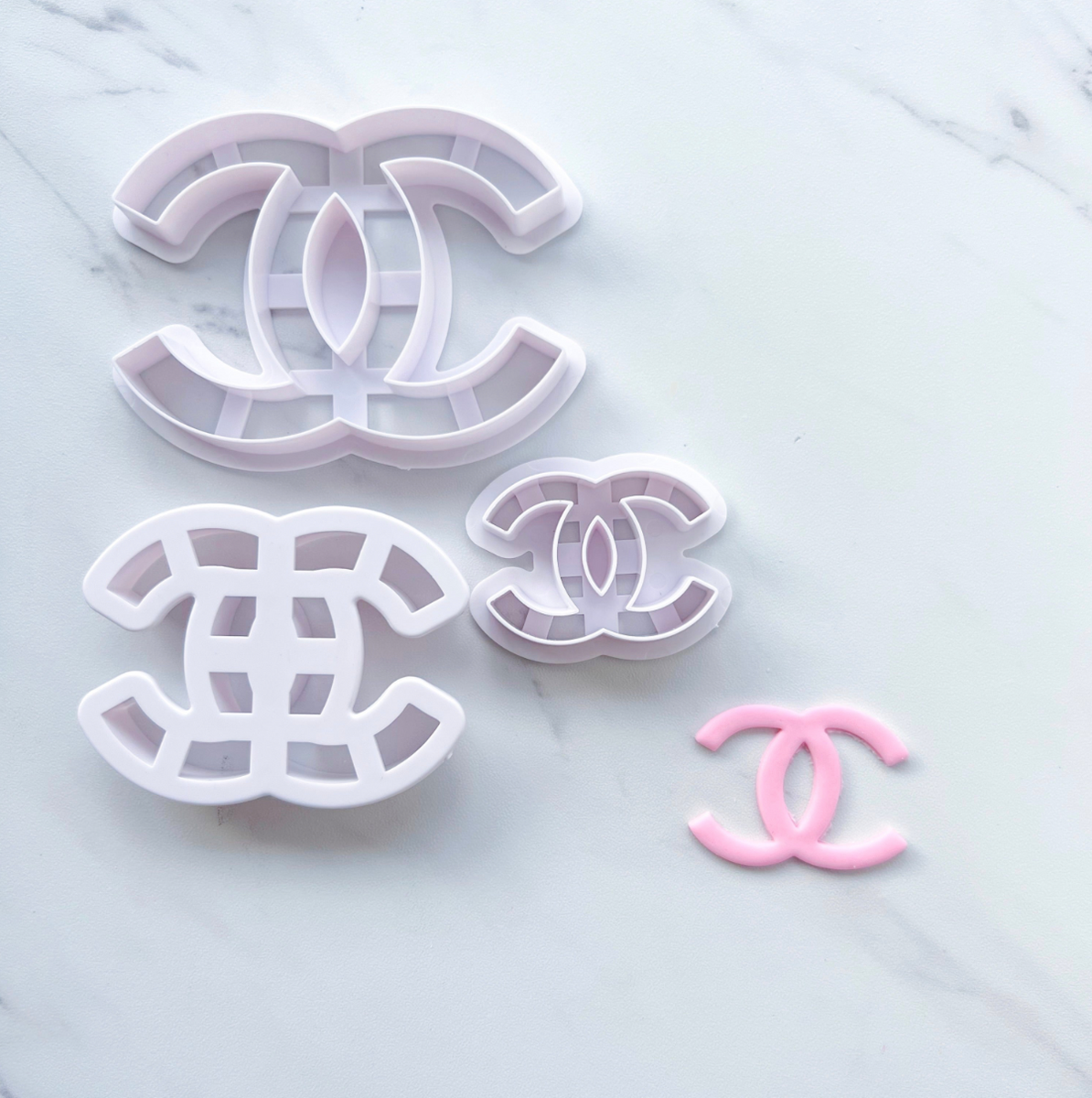 CHANEL CUTTER SET (CAKE SIZE) – ItWasAllADreamShop